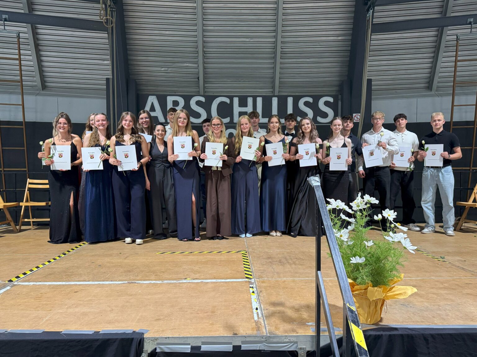 Abschluss 2025 – Herzlichen Glückwunsch! – RS+/FOS Hachenburger Löwe